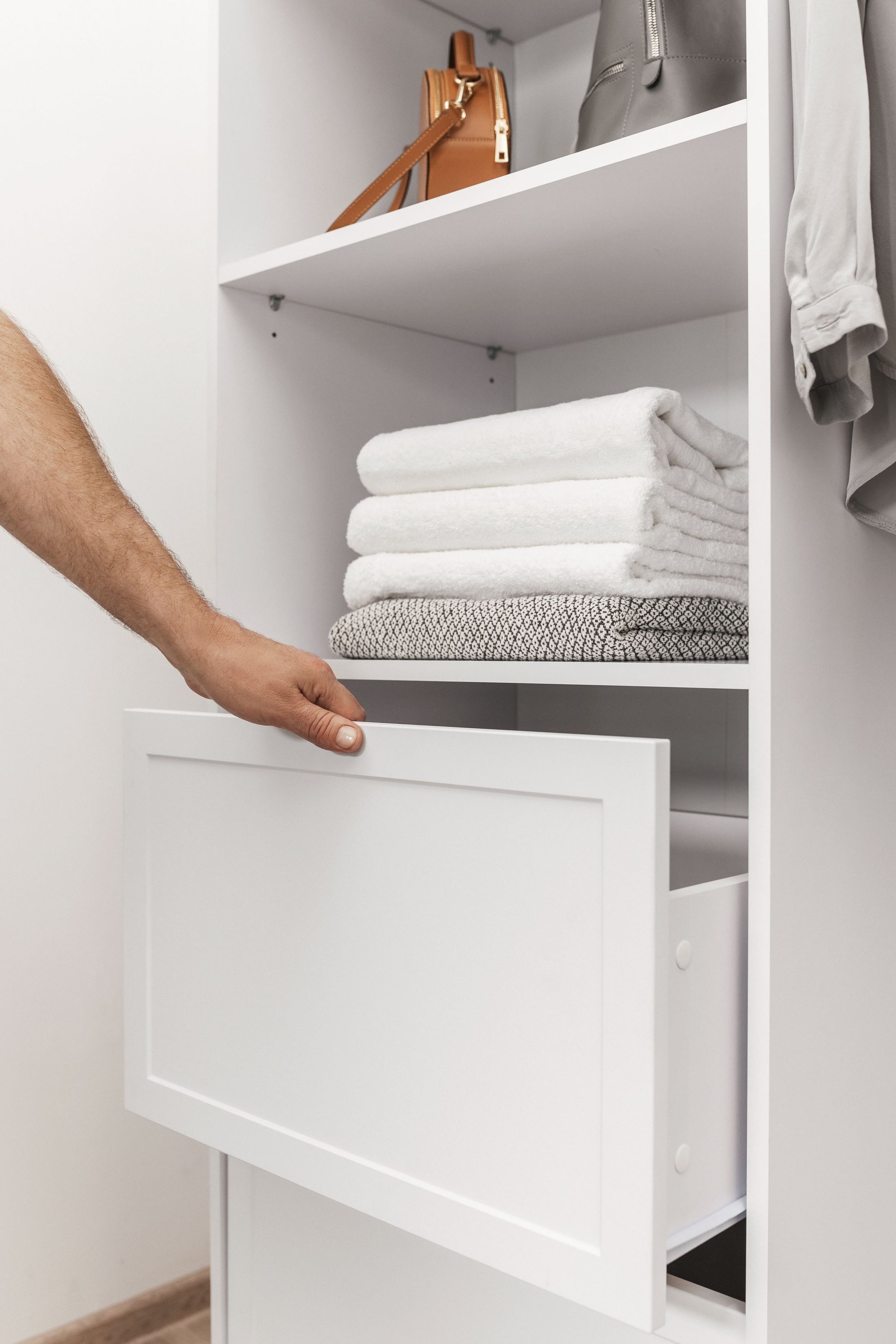 Basel Walk In Wardrobe Kit - Hamptons - White – European Cabinetry